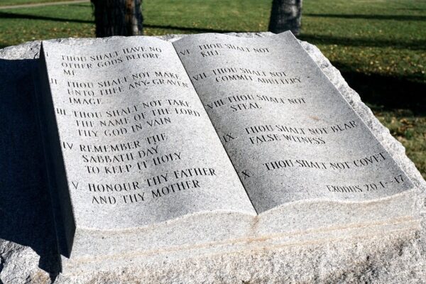 How Jesus Takes the 10 Commandments and Wraps them into 2 Great Ones ...